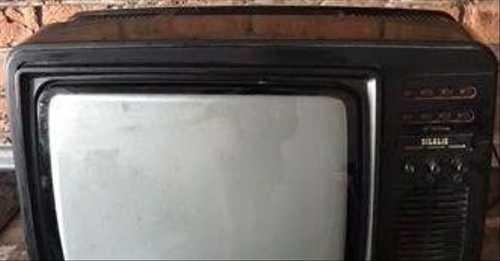 Переносной цветной телевизор "Шилялис"