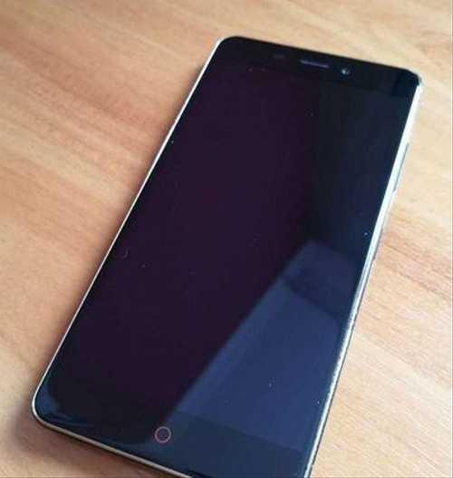 Телефон ZTE nubia n1 (3/64gb)