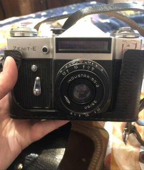 Плёночный фотоаппарат Зенит-е 1976