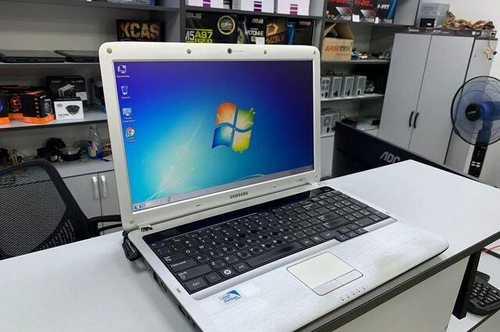 Ноутбук 15.6" Samsung NP-R530