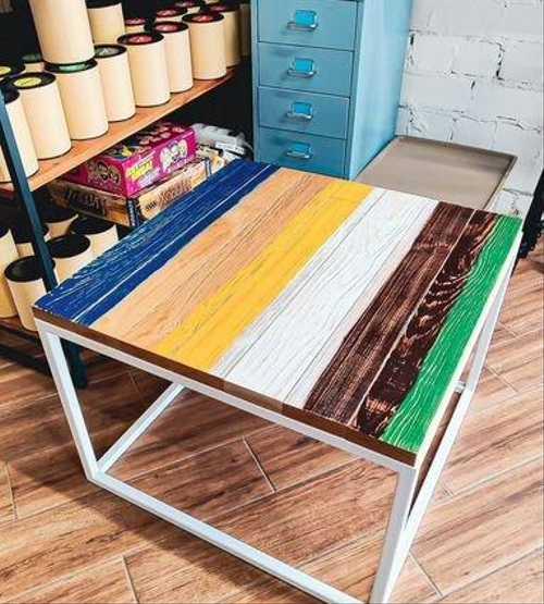 Дизайнерский журнальный стол в стиле лофт
