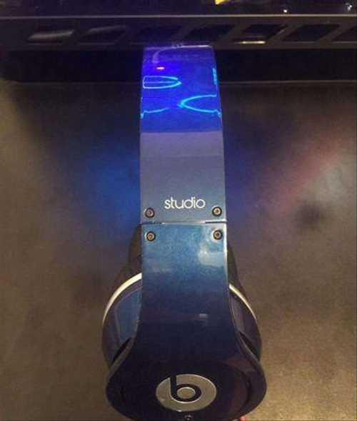 Beats designed bu Dr.dre studio