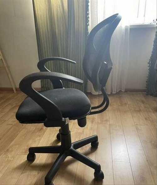 Компьютерное кресло дефо