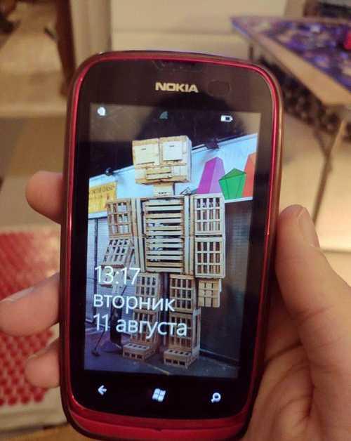 Телефон Nokia Lumia 610