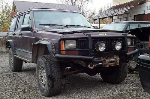 Jeep Cherokee XJ в разборе