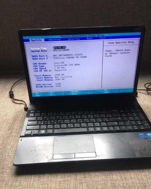 SAMSUNG NP300E5Z