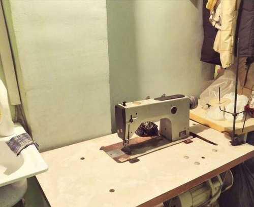 Промышленная швейная машинка для легких и средних
