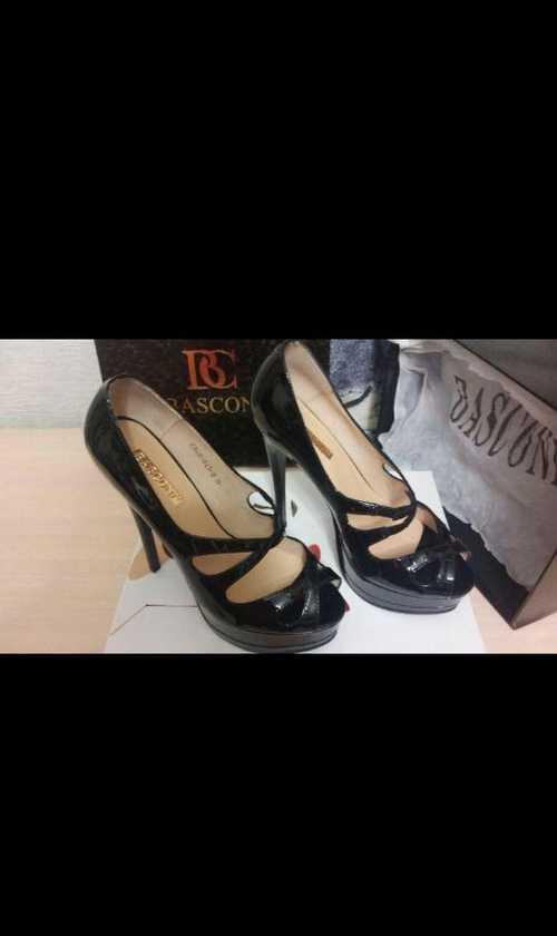 Туфли/Босоножки Basconi. р.36 новые