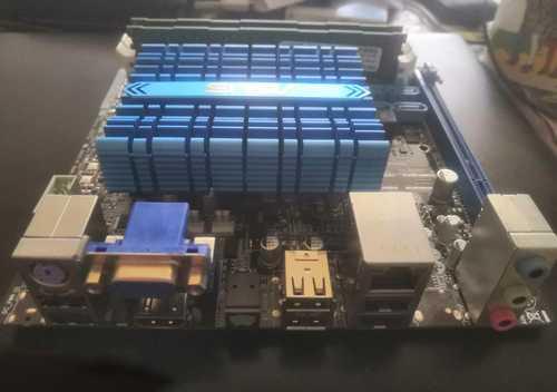 Материнская плата Asus AT3iont-I + 2GB озу