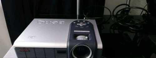 Продам лазерный проектор benq pb 2140