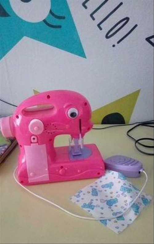 Швейная машинка игрушечная