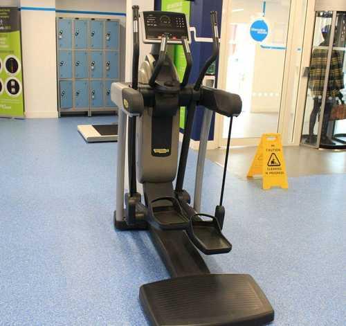 Адаптивный тренажер Technogym vario 700 Led