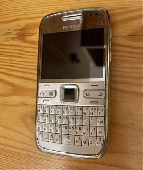 Телефон Nokia e72