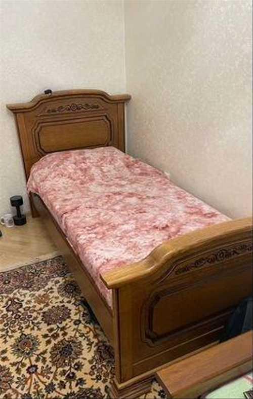 Румынская деревяная кровать