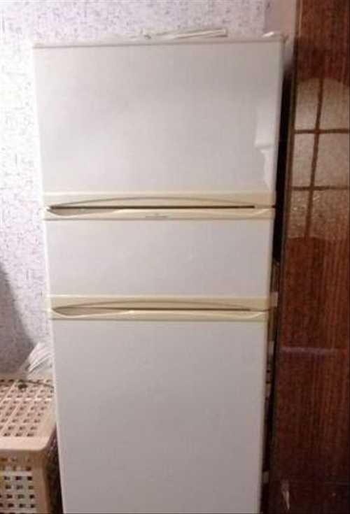 Холодильник GoldStar No-Frost GR-353FDS