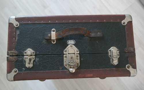 Старинный чемодан из крокодиловой кожи, большой