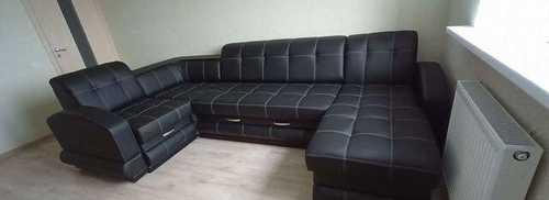 Огромный П-образный диван