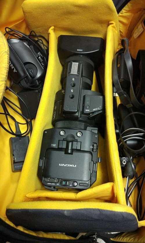 Видеокамера Sony NEX-FS700R