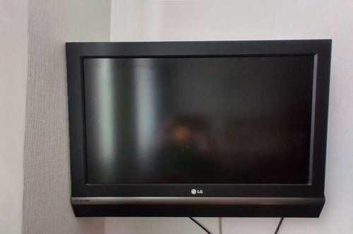 Телевизор на запчасти LG 32LC2R с креплениями