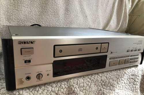 Sony cdp x555es