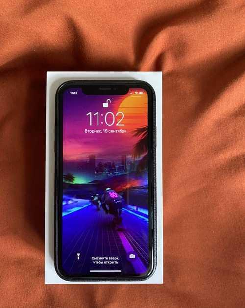 Телефон iPhone XR