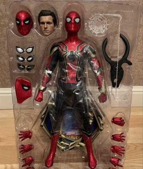 Hot Toys Iron Spider Man фигурка
