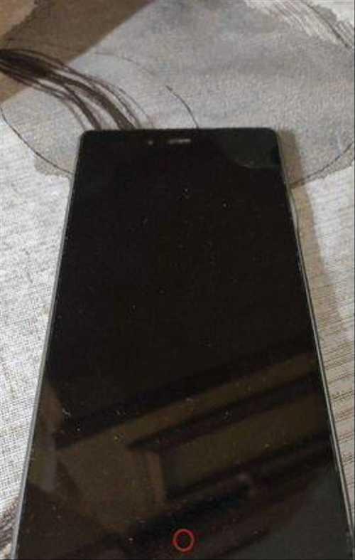 Телефон ZTE