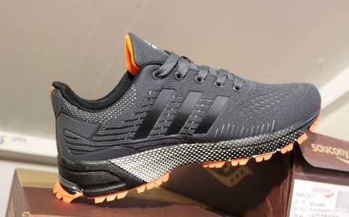 Кроссовки Adidas Marathon
