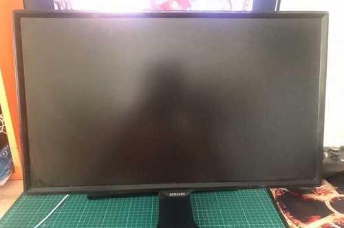 Монитор Samsung 23,6" S24e390hl