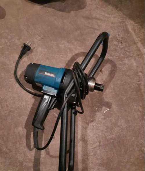 Миксер makita ut 120