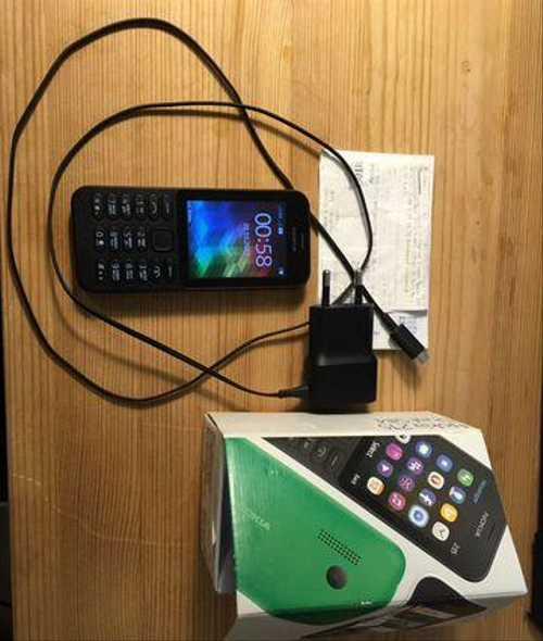Телефон Nokia 215 ds