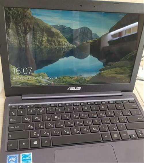 Ноутбук asus