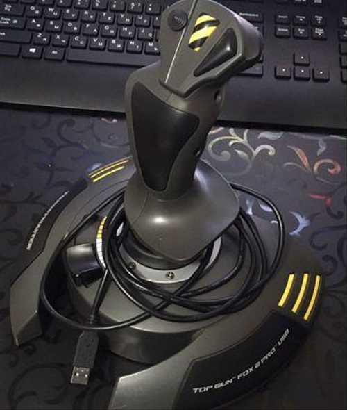 Джойстик Thrustmaster