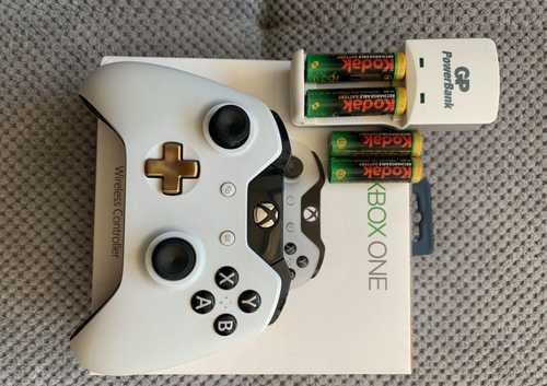 Геймпад Xbox One Lunar White