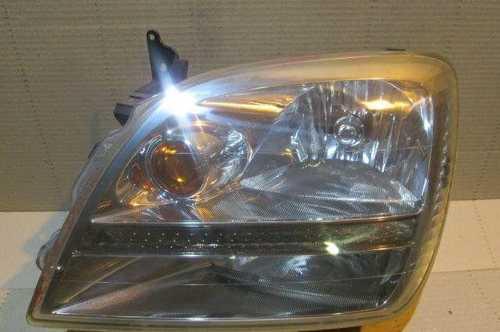 Фара на mitsubishi dion CR5W 4G93T