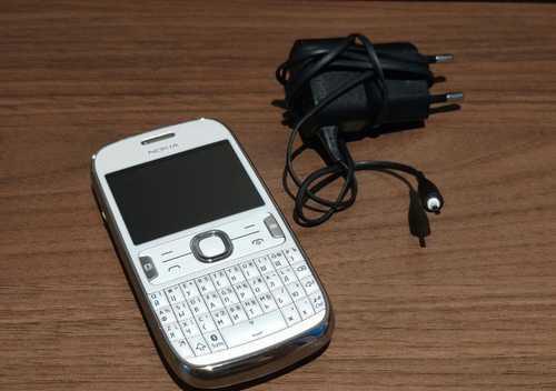 Телефон Nokia 302