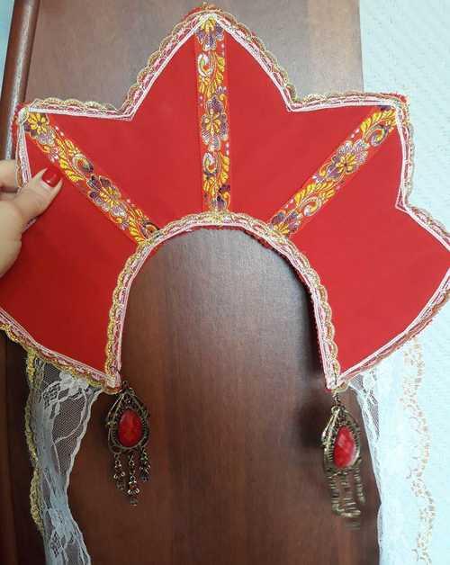 Платье и кокошник