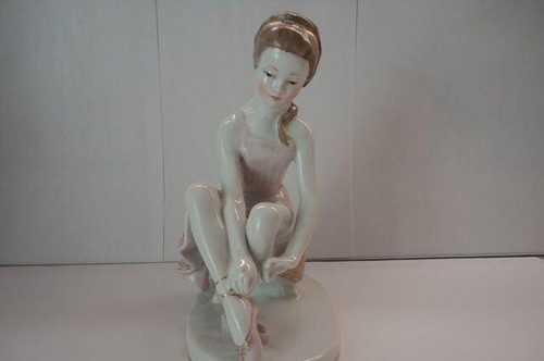 Фарфоровая статуэтка Юная балерина(лфз) 1950г