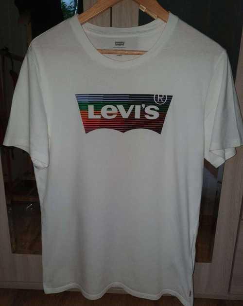 Футболка Levi's