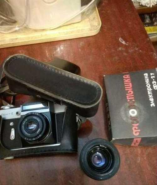 Плёночный фотоаппарат, марка Зенит