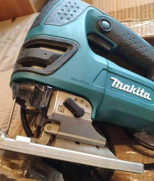 Лобзик Makita 4350fct