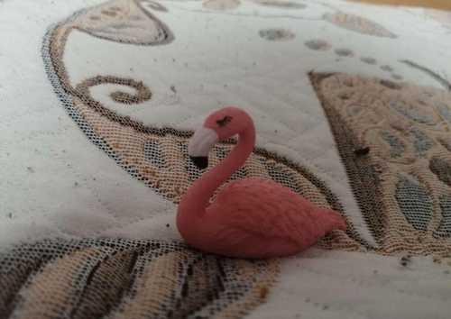 Статуэтка-фламинго