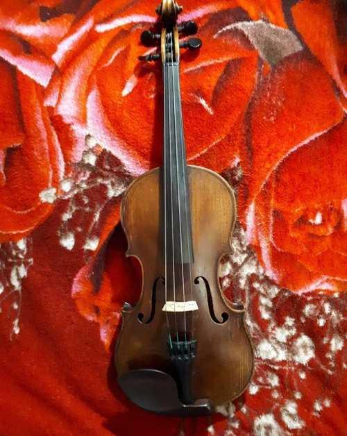 Целая скрипка. Немецкая скрипка. Немецкие мастеровые смычки для скрипки. Мастеровая скрипка немецкая фото.