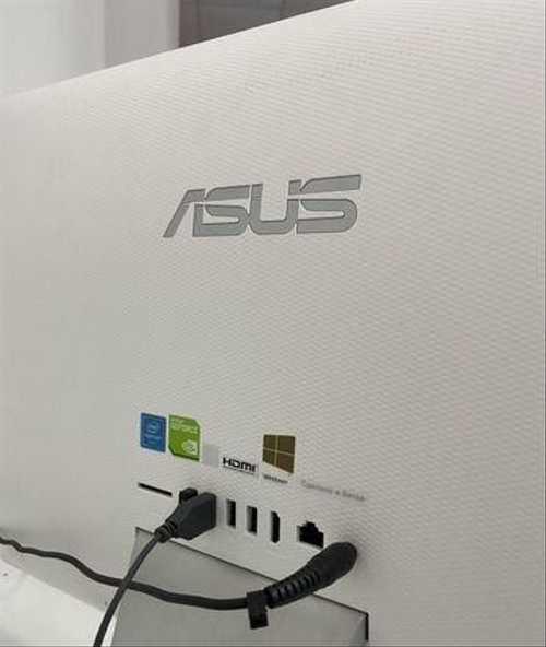 Моноблок Asus V221