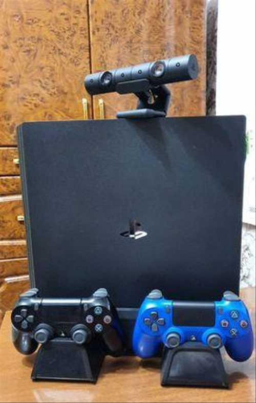 PS4 Pro В идеальном состоянии