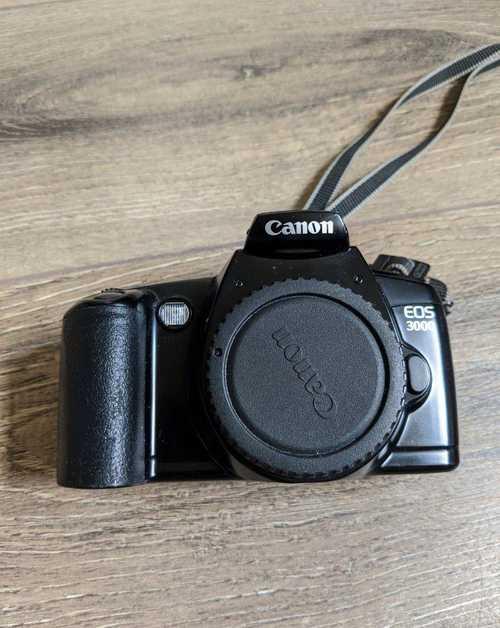 Зеркальный фотоаппарат Canon EOS 3000