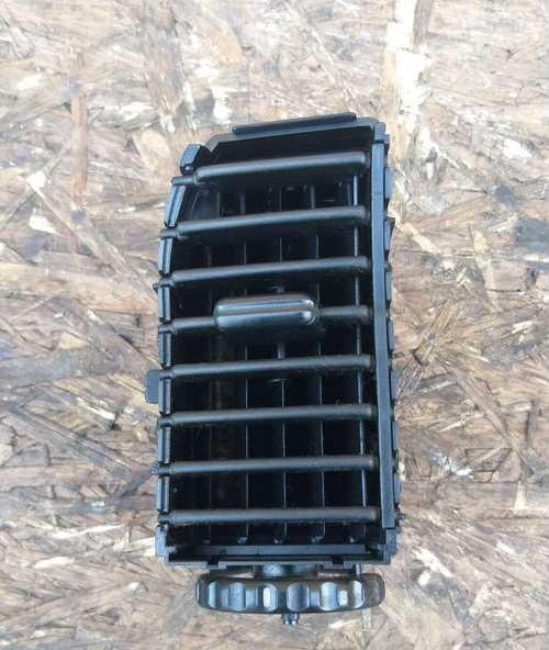Сопло воздуховода Toyota Land Cruiser 100 98-02гг