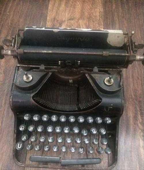 Пишущая машинка Olympia