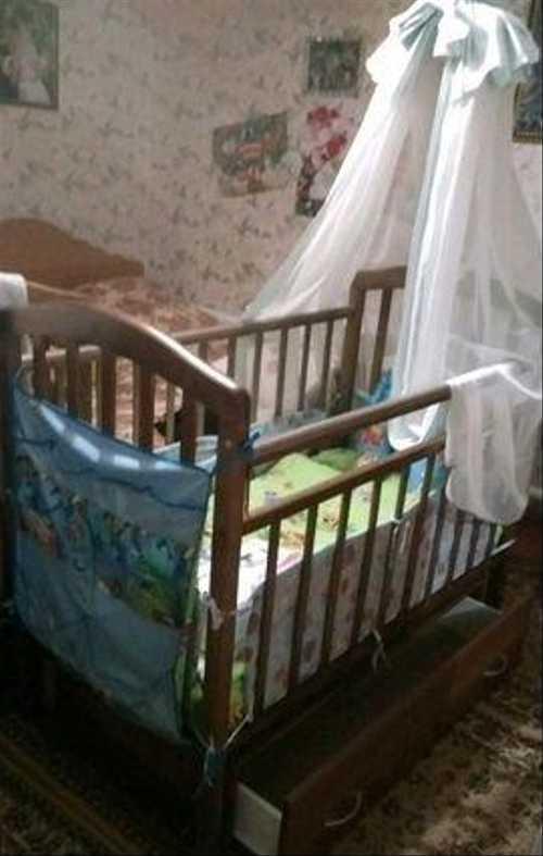 Кроватка детская с матрасом двухсторонним
