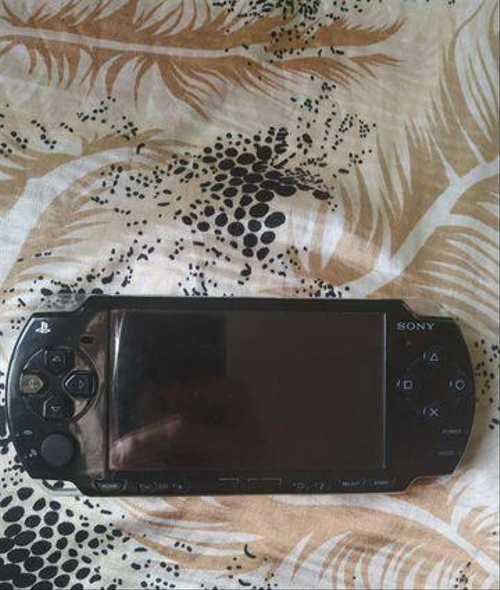 Sony PSP 2008 Piano black + 16 gb + куча игр